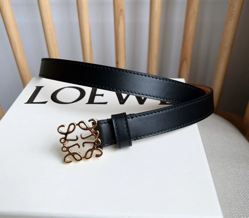 Accurate model Loewe Belts
