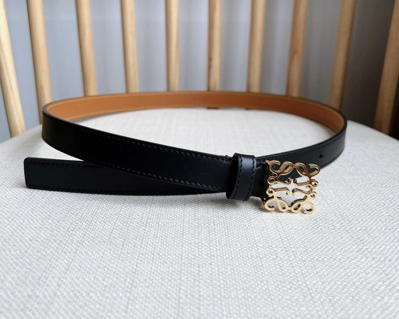 Accurate model Loewe Belts