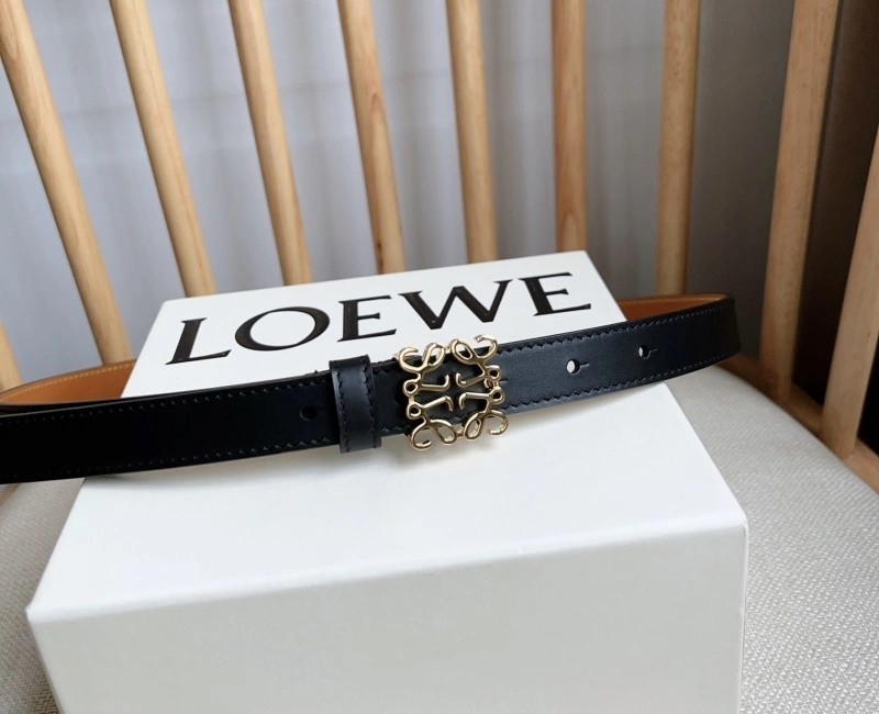 Accurate model Loewe Belts