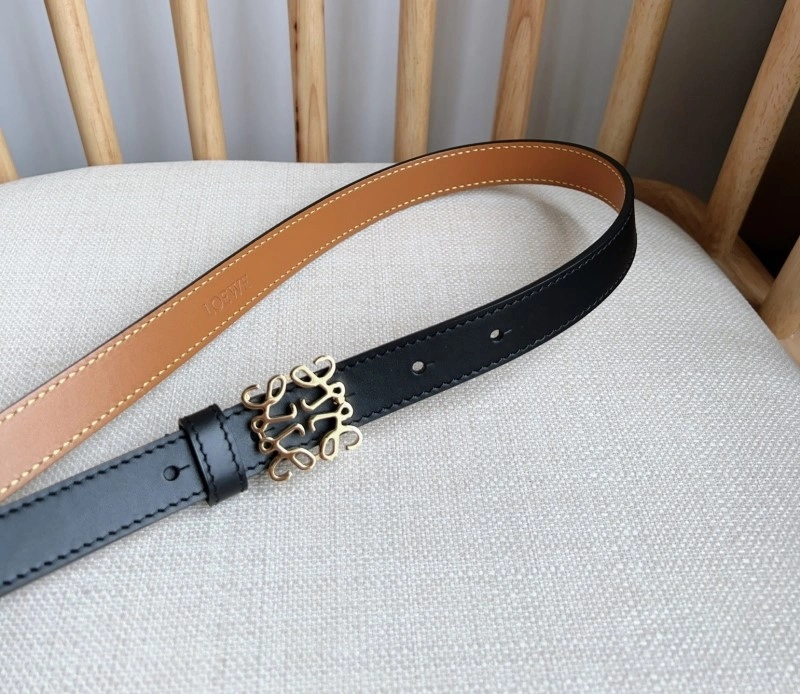 Accurate model Loewe Belts