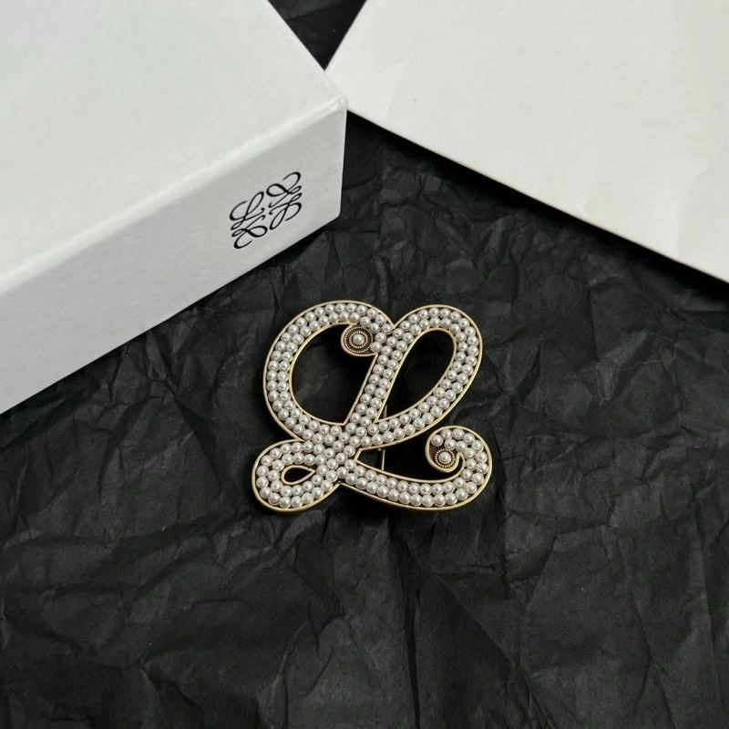 Affordable Loewe Brooches