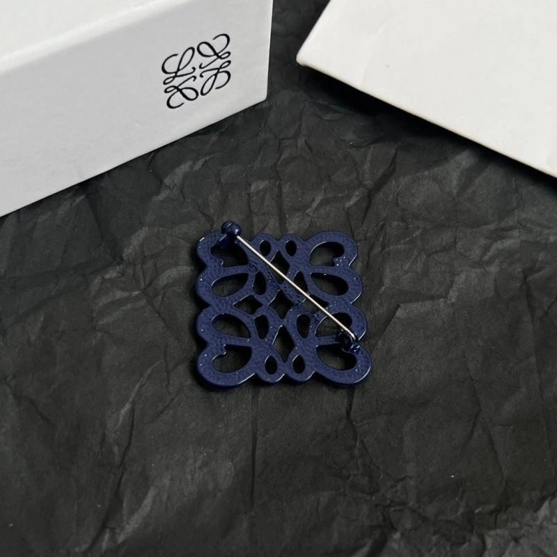 Factory-made Loewe Brooches