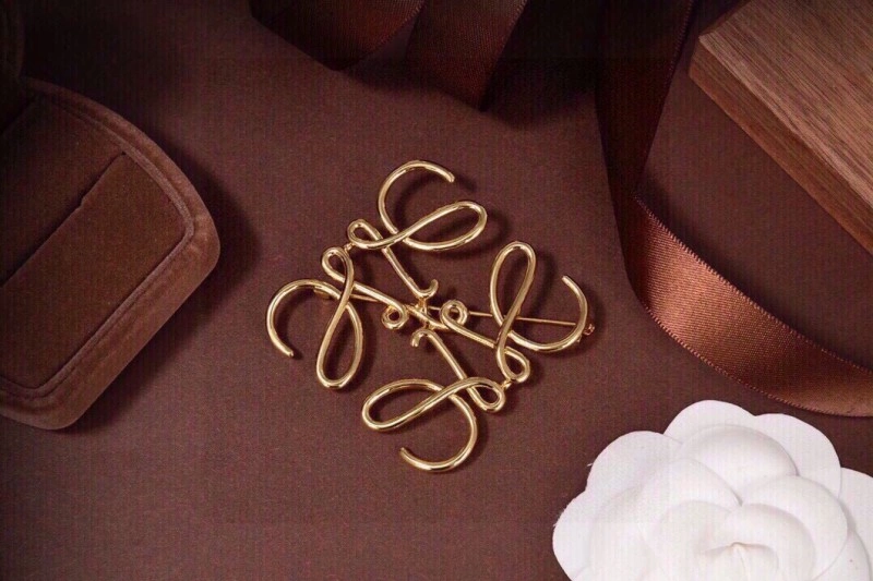 Official Loewe Brooches
