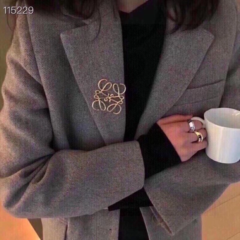 Official Loewe Brooches
