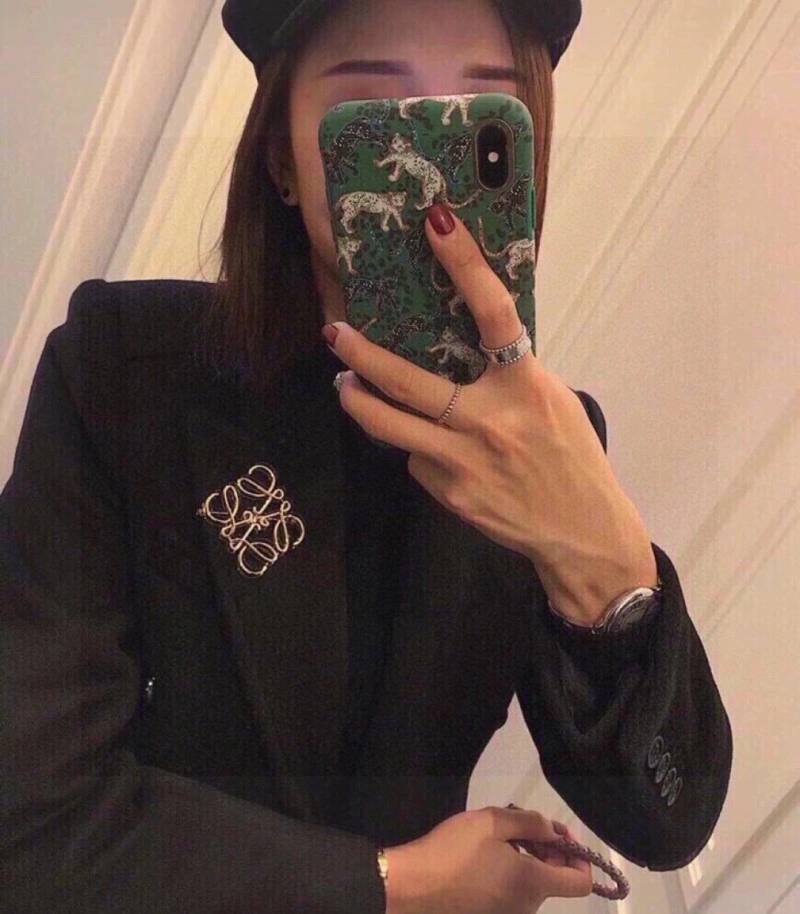 Official Loewe Brooches