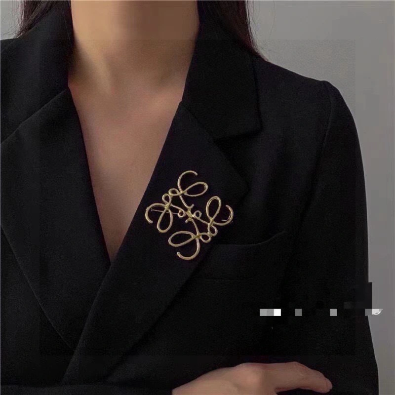 Official Loewe Brooches