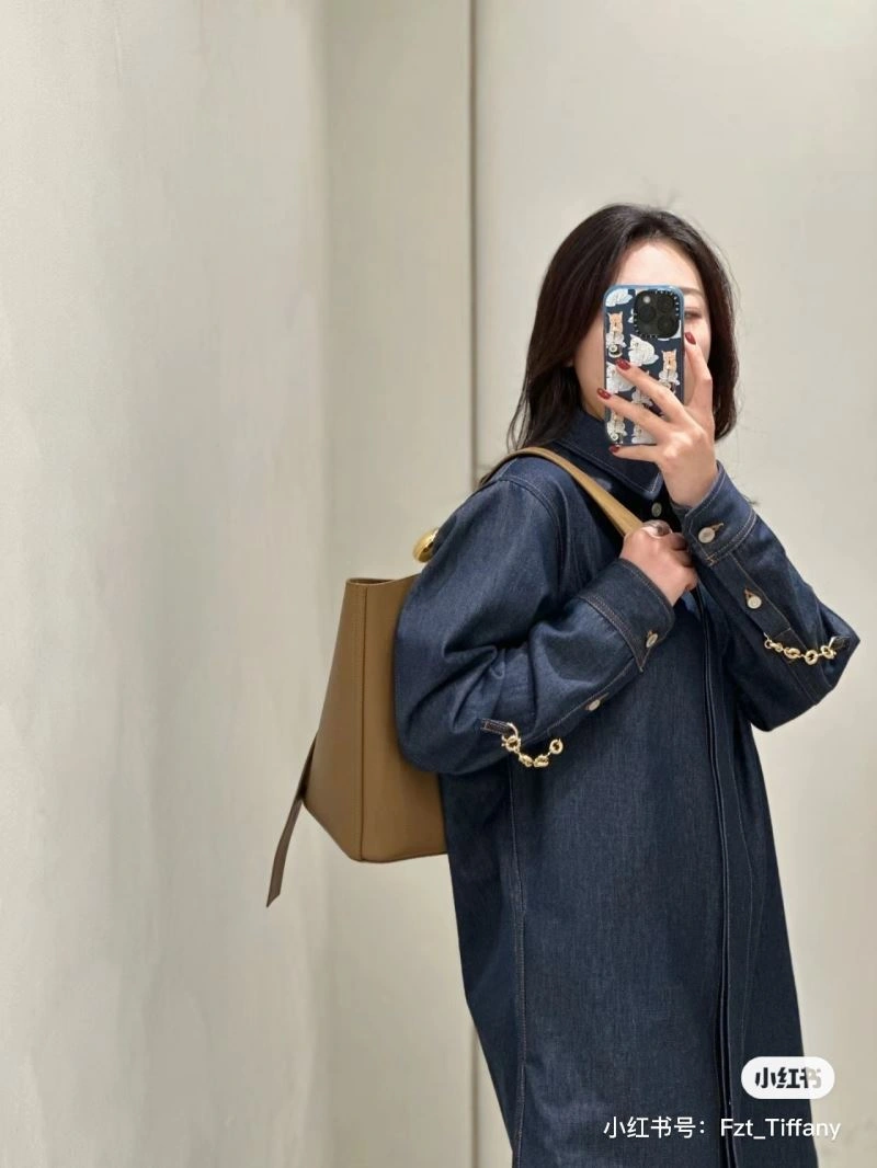 Bargain Loewe Bucket Bags