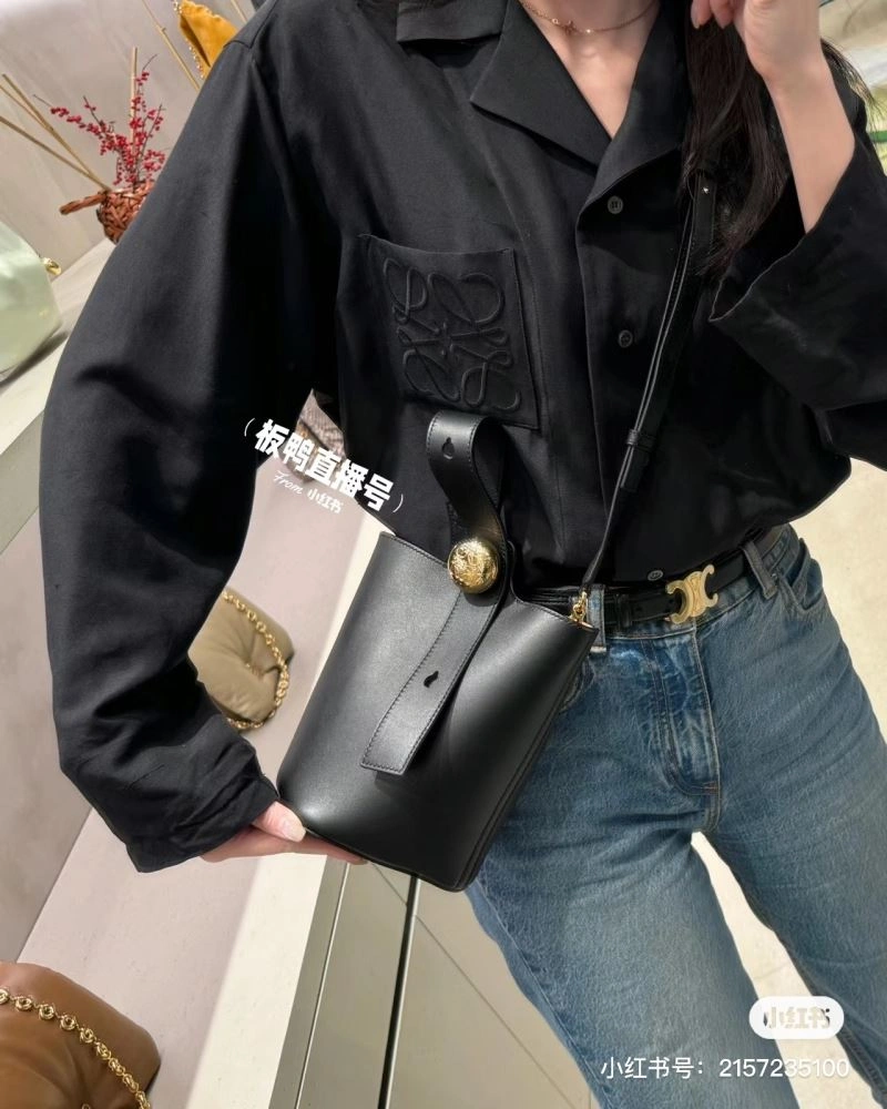 Low-cost Loewe Bucket Bags