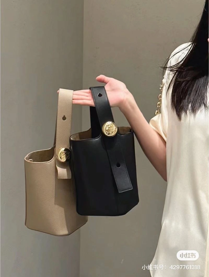 Low-cost Loewe Bucket Bags