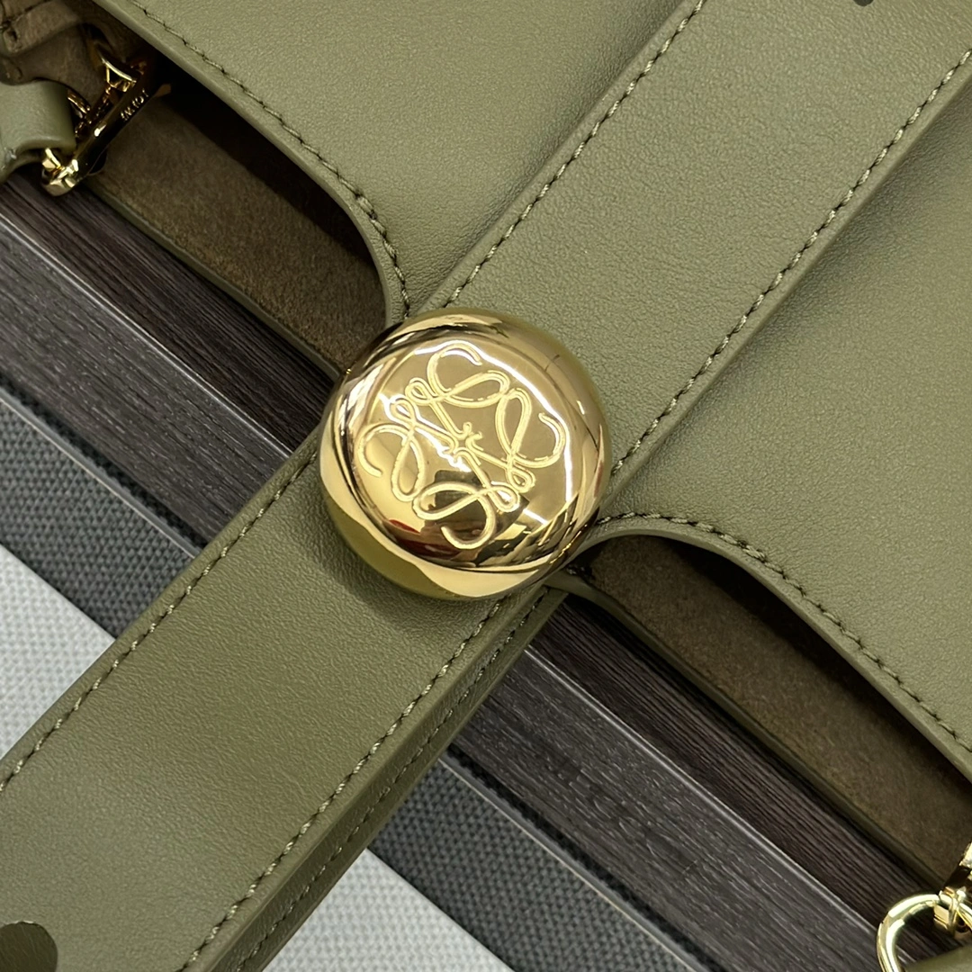 Factory-made Loewe Bucket Bags