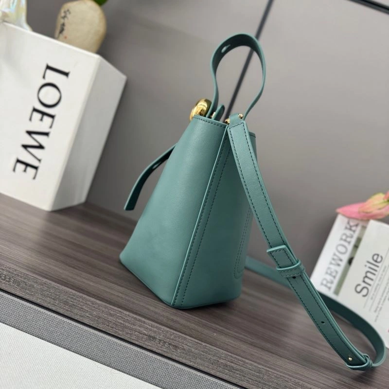 Top mirror Loewe Bucket Bags