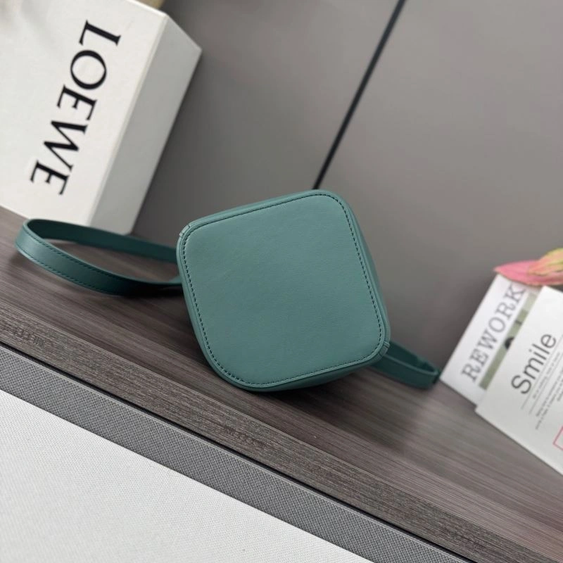 Top mirror Loewe Bucket Bags