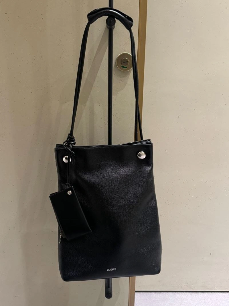 Top mirror Loewe Bucket Bags