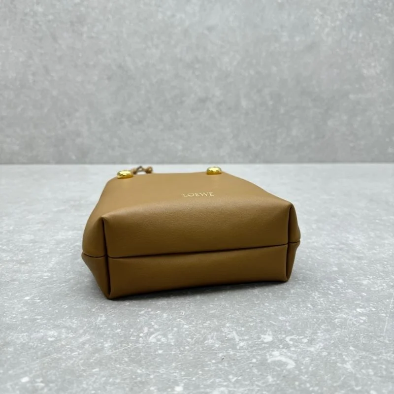 Top mirror Loewe Bucket Bags