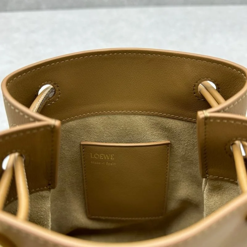 Top mirror Loewe Bucket Bags