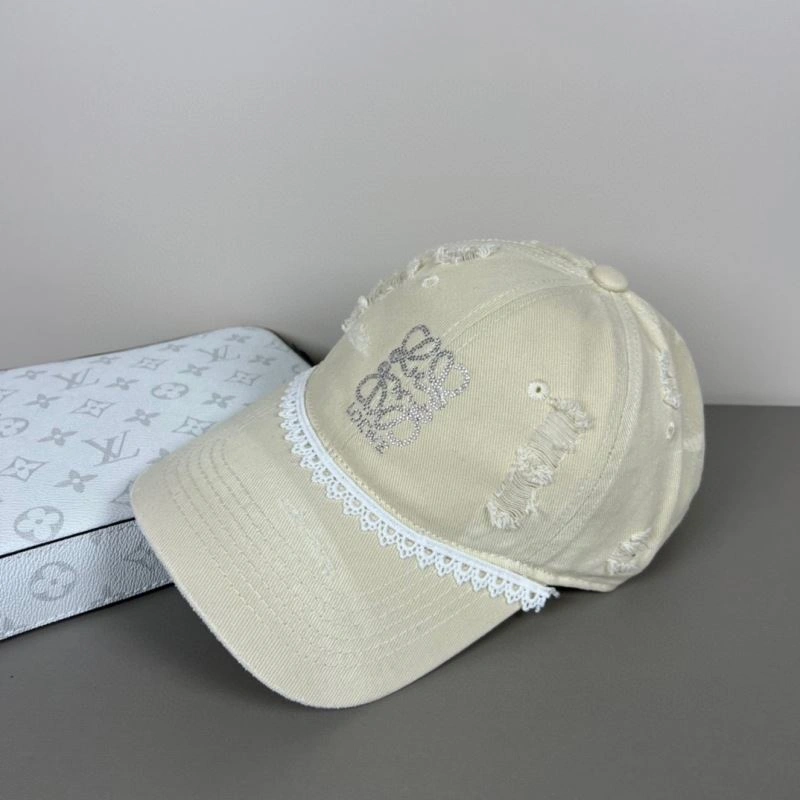 Loewe Caps
