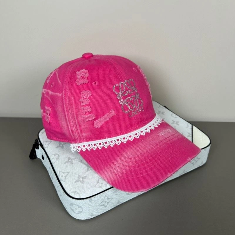Exact replica Loewe Caps
