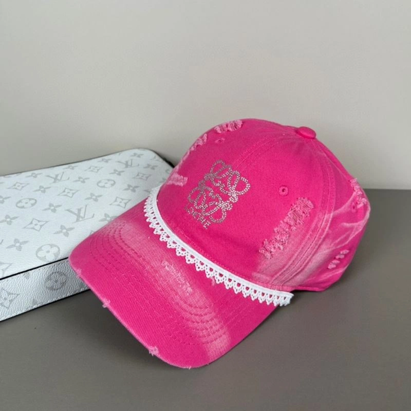 Exact replica Loewe Caps