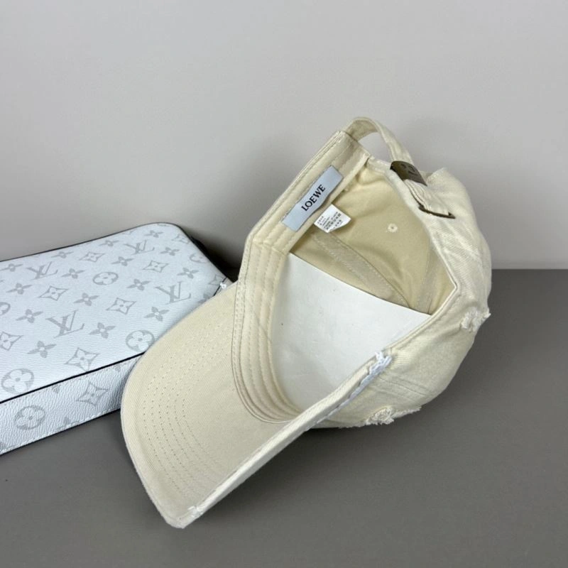 Exact replica Loewe Caps