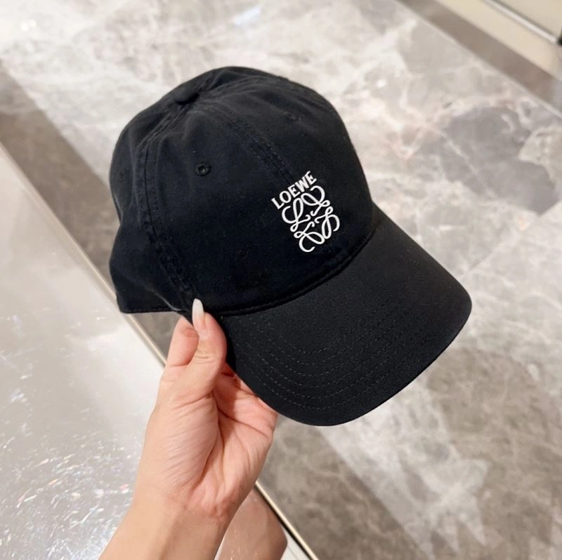 Brand-original Loewe Caps