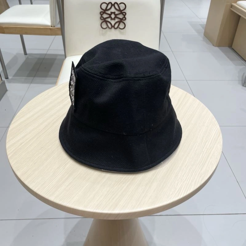 Value-priced Loewe Caps