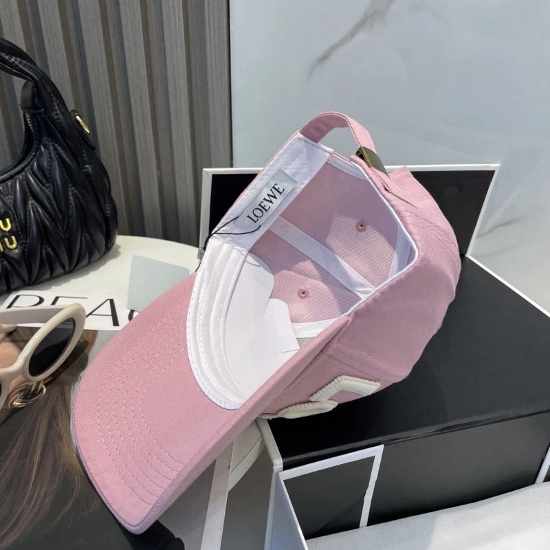 Mirror quality Loewe Caps