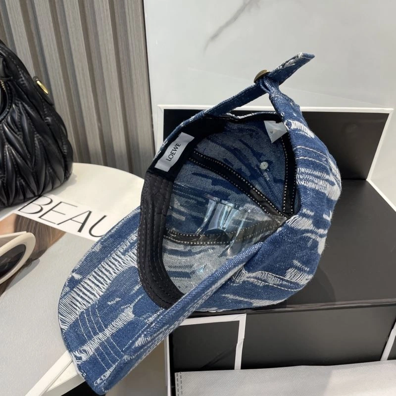 Top match Loewe Caps