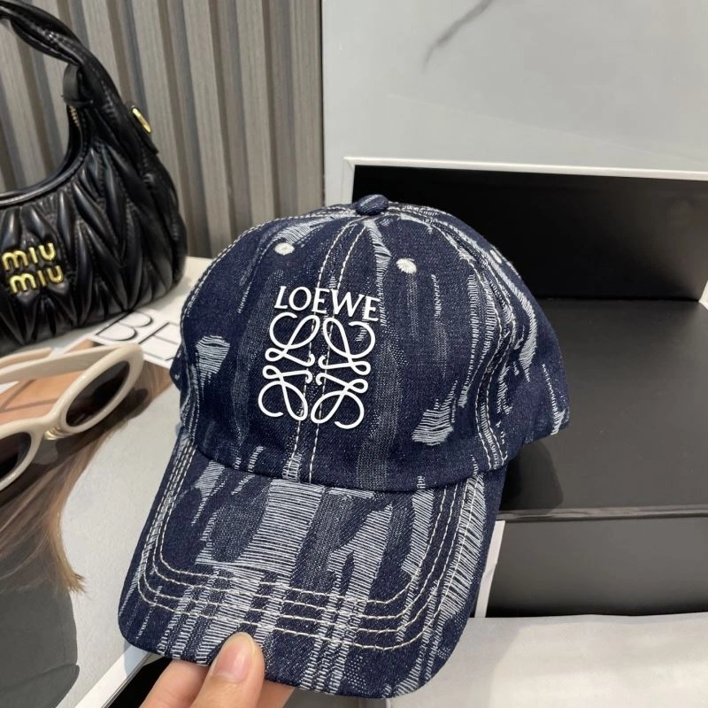 Mirror quality Loewe Caps