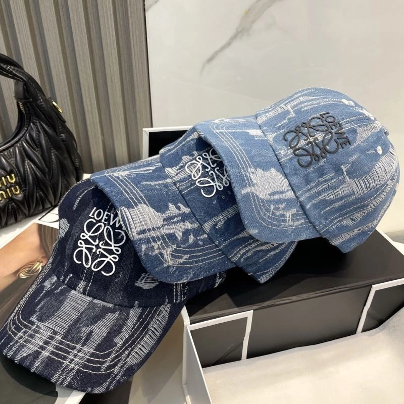 Mirror quality Loewe Caps
