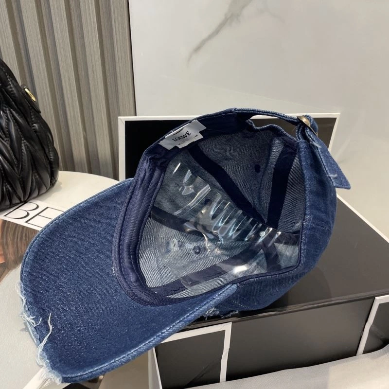 Exact replica Loewe Caps