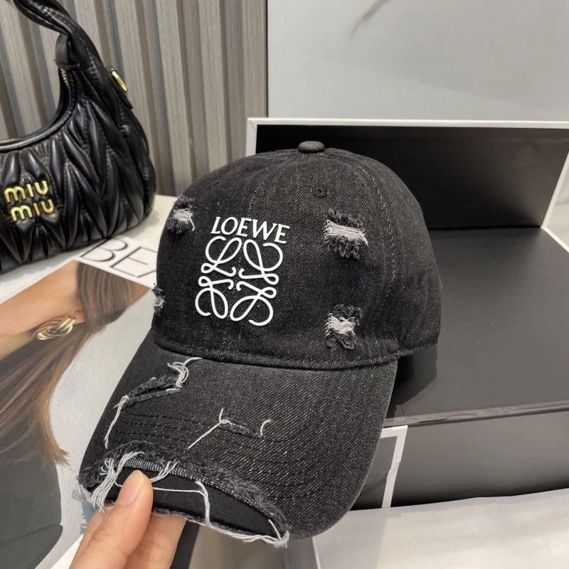 Precise copy Loewe Caps