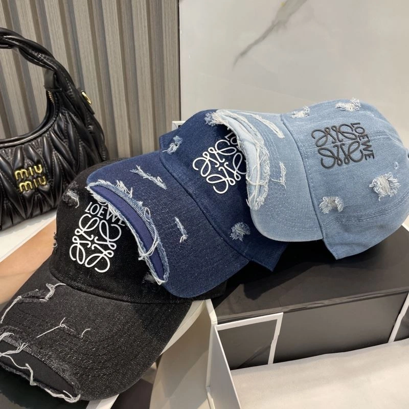 Precise copy Loewe Caps