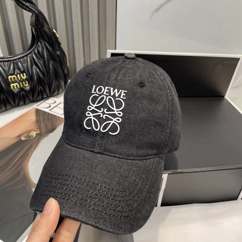 Accurate model Loewe Caps