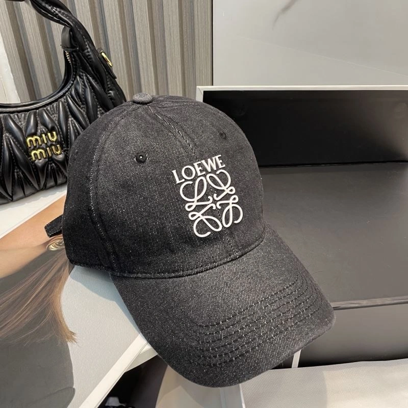 Accurate model Loewe Caps