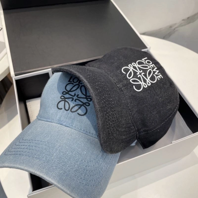 Accurate model Loewe Caps