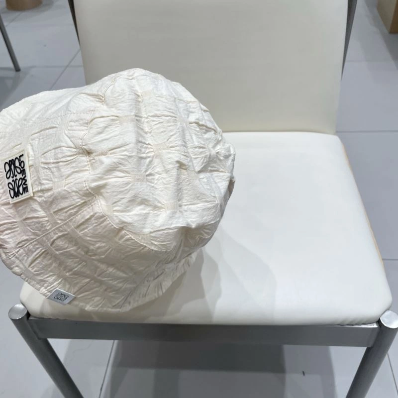 Brand-original Loewe Caps
