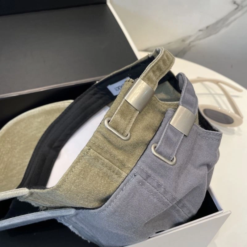 Brand-original Loewe Caps