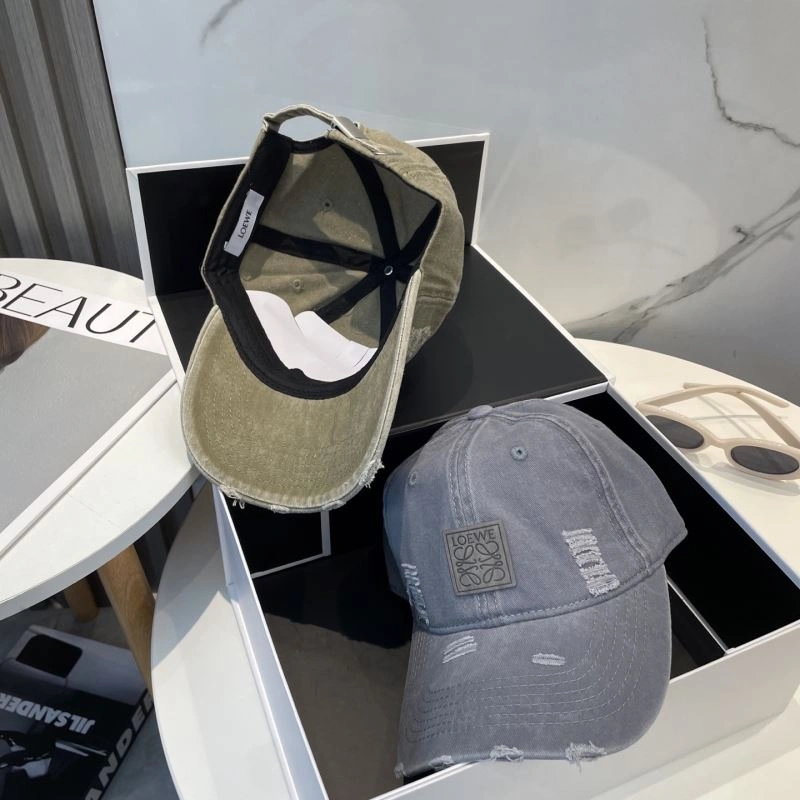 Brand-original Loewe Caps