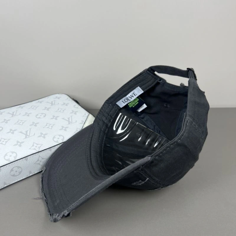Value-priced Loewe Caps
