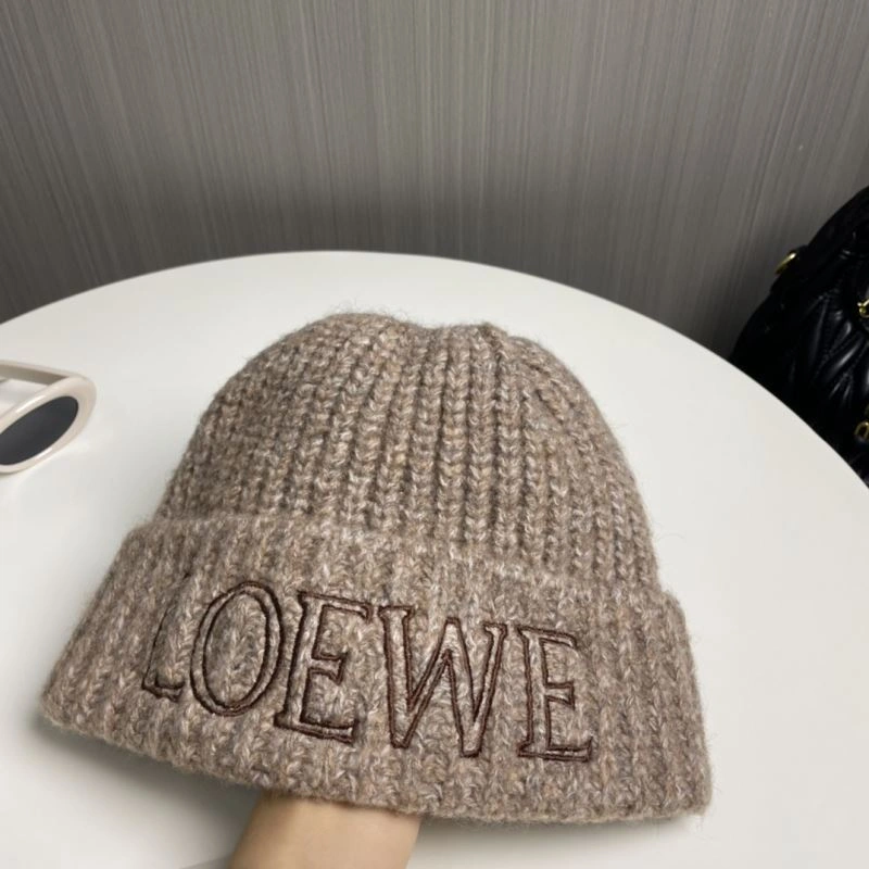 Indistinguishable Loewe Caps