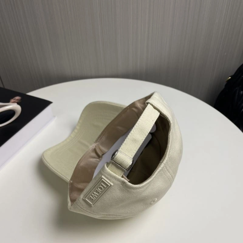 Precise copy Loewe Caps