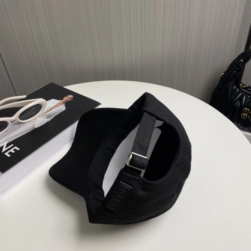 Top match Loewe Caps