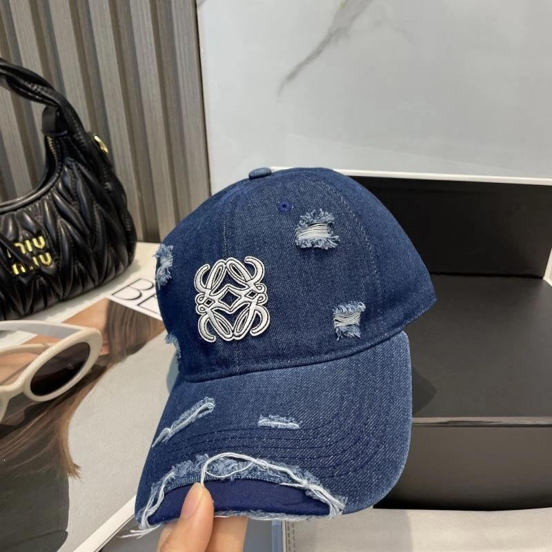 Real Loewe Caps