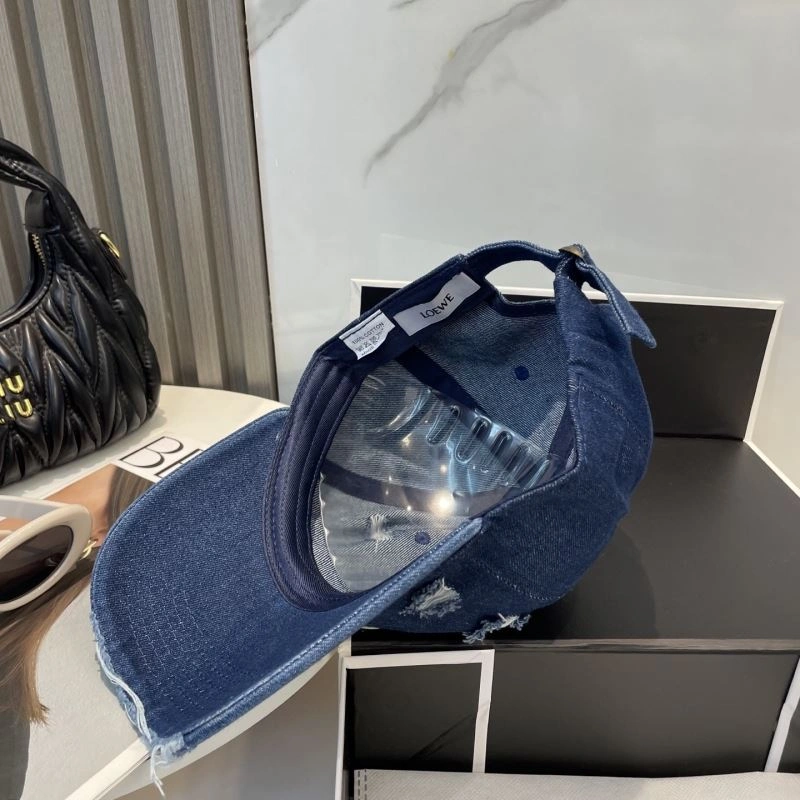 Real Loewe Caps