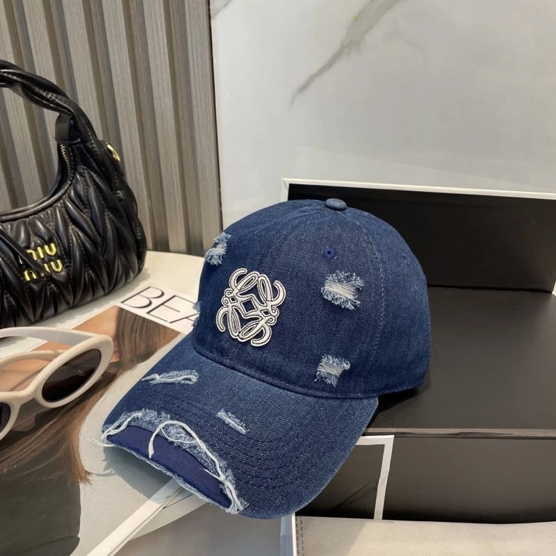Real Loewe Caps