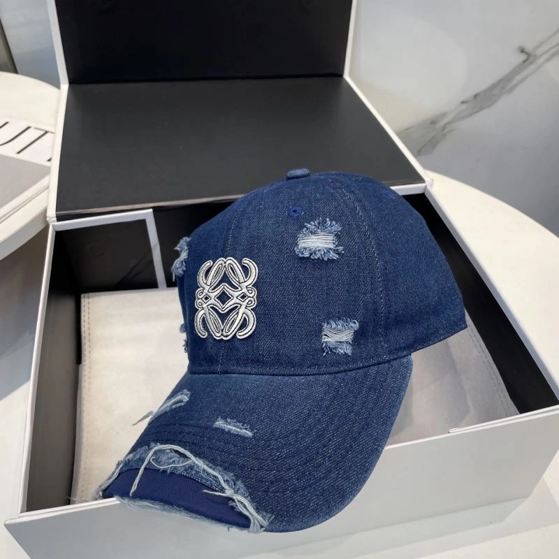 Real Loewe Caps