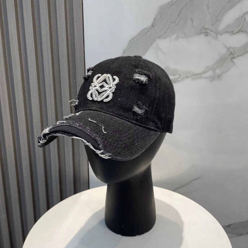 Loewe Caps