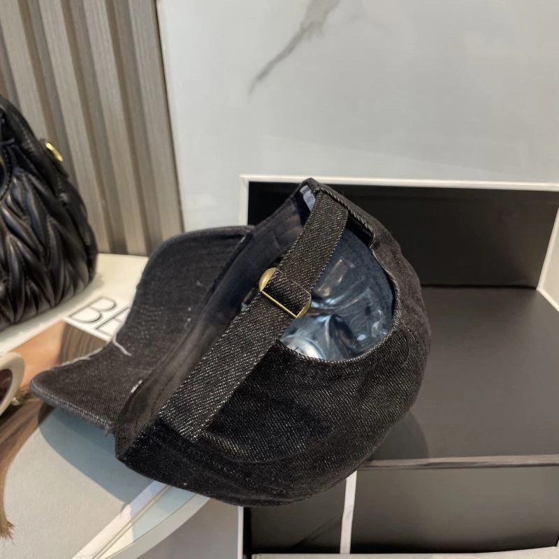 Top mirror Loewe Caps