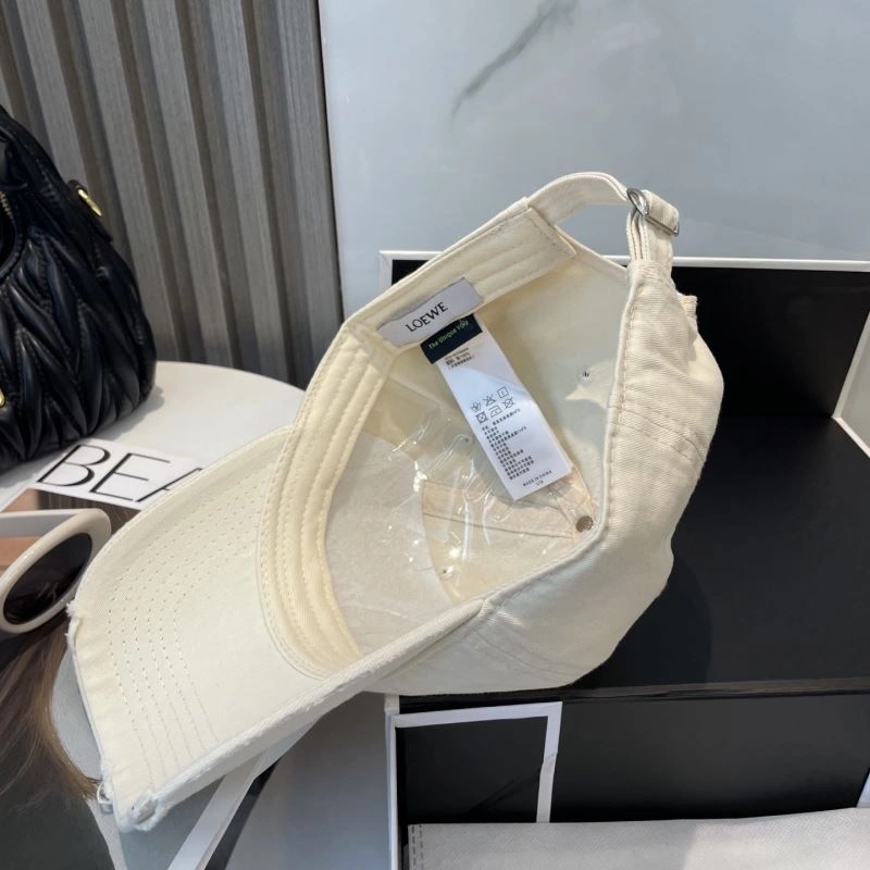 Precise copy Loewe Caps