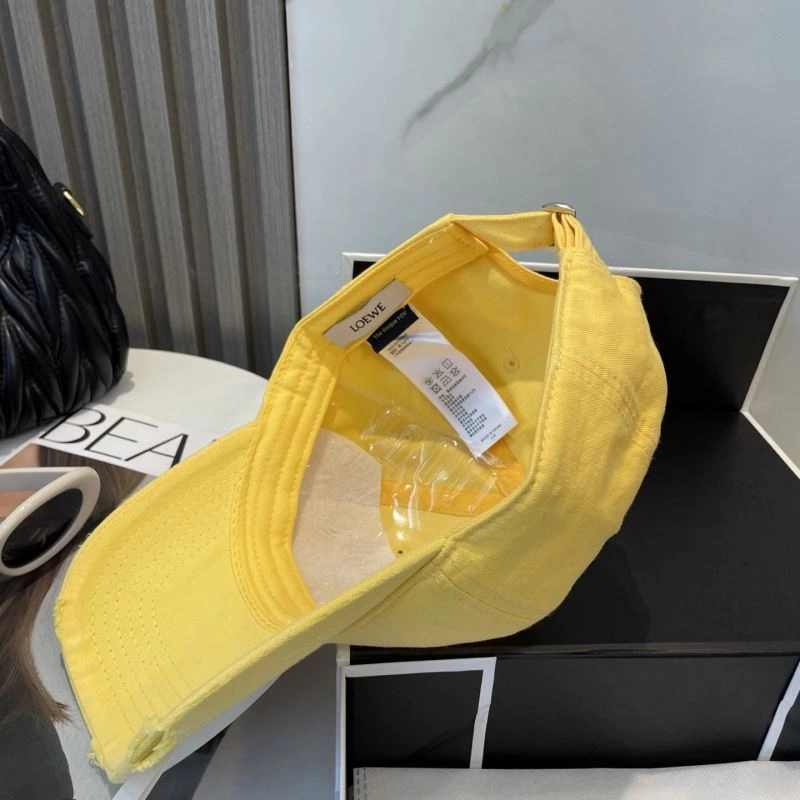Accurate model Loewe Caps